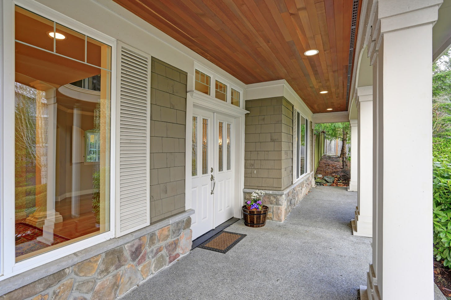 Craftsman Tile Porch Modern Craftsman Style Home Design Home Bunch
